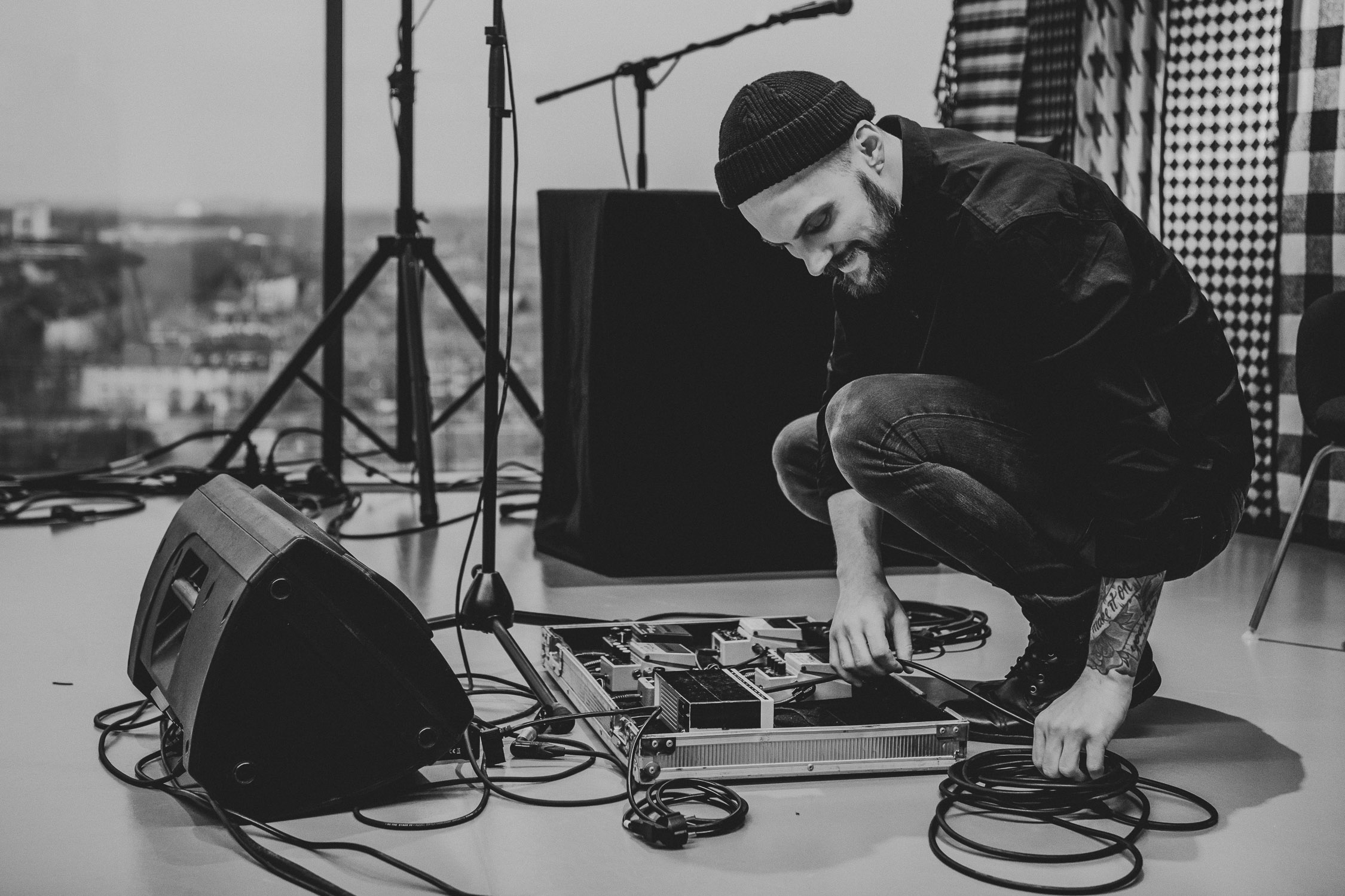 Max Milian - Singer/Songwriter - GALLERY